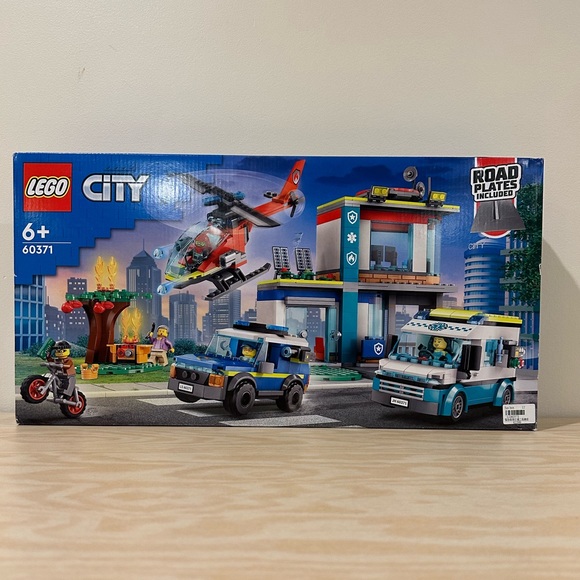 Lego | Toys | Lego Emergency Vehicles Hq 637 | Poshmark